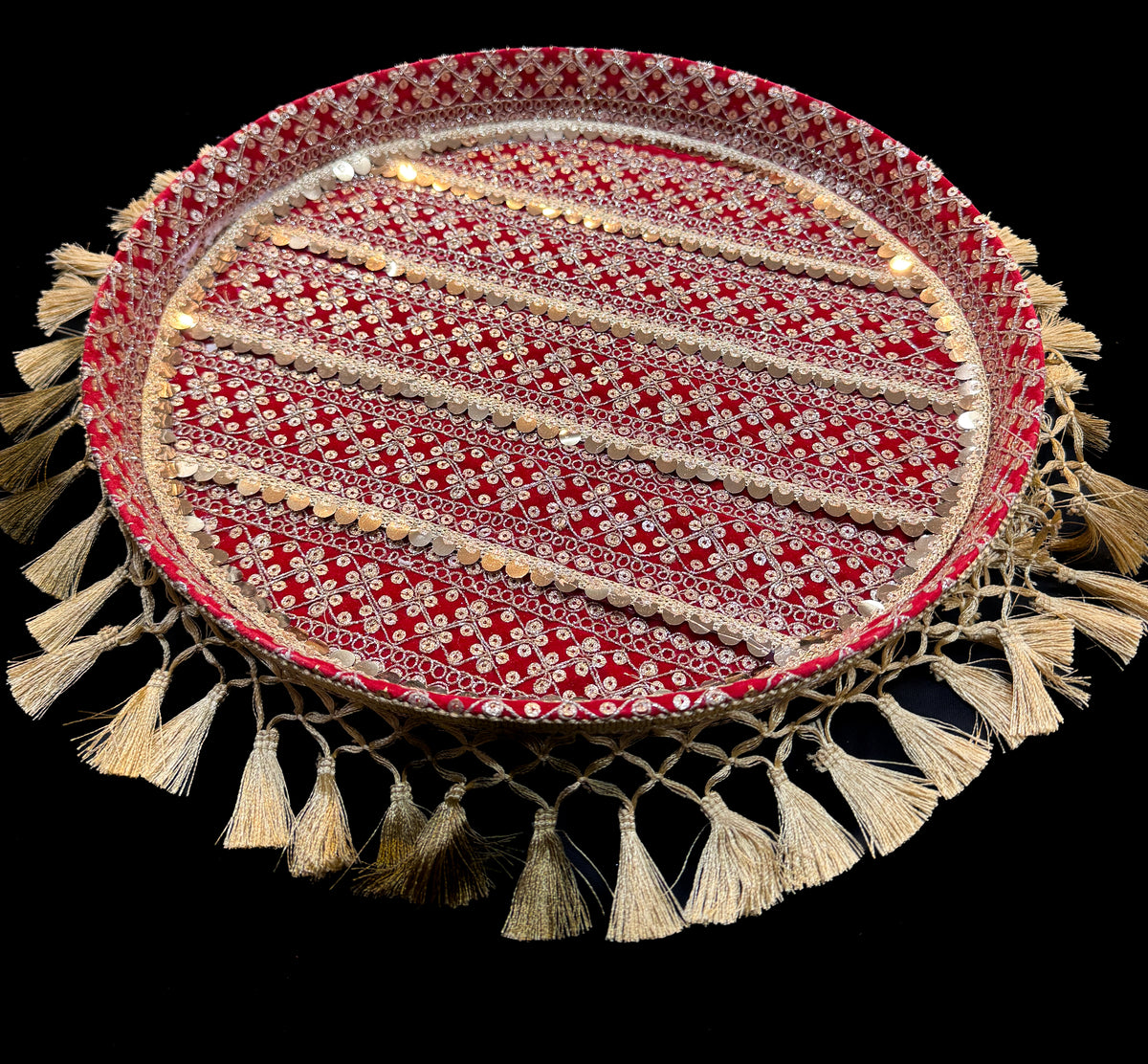 Large size deep thali with lace border on velvet based beautiful Shagu ...