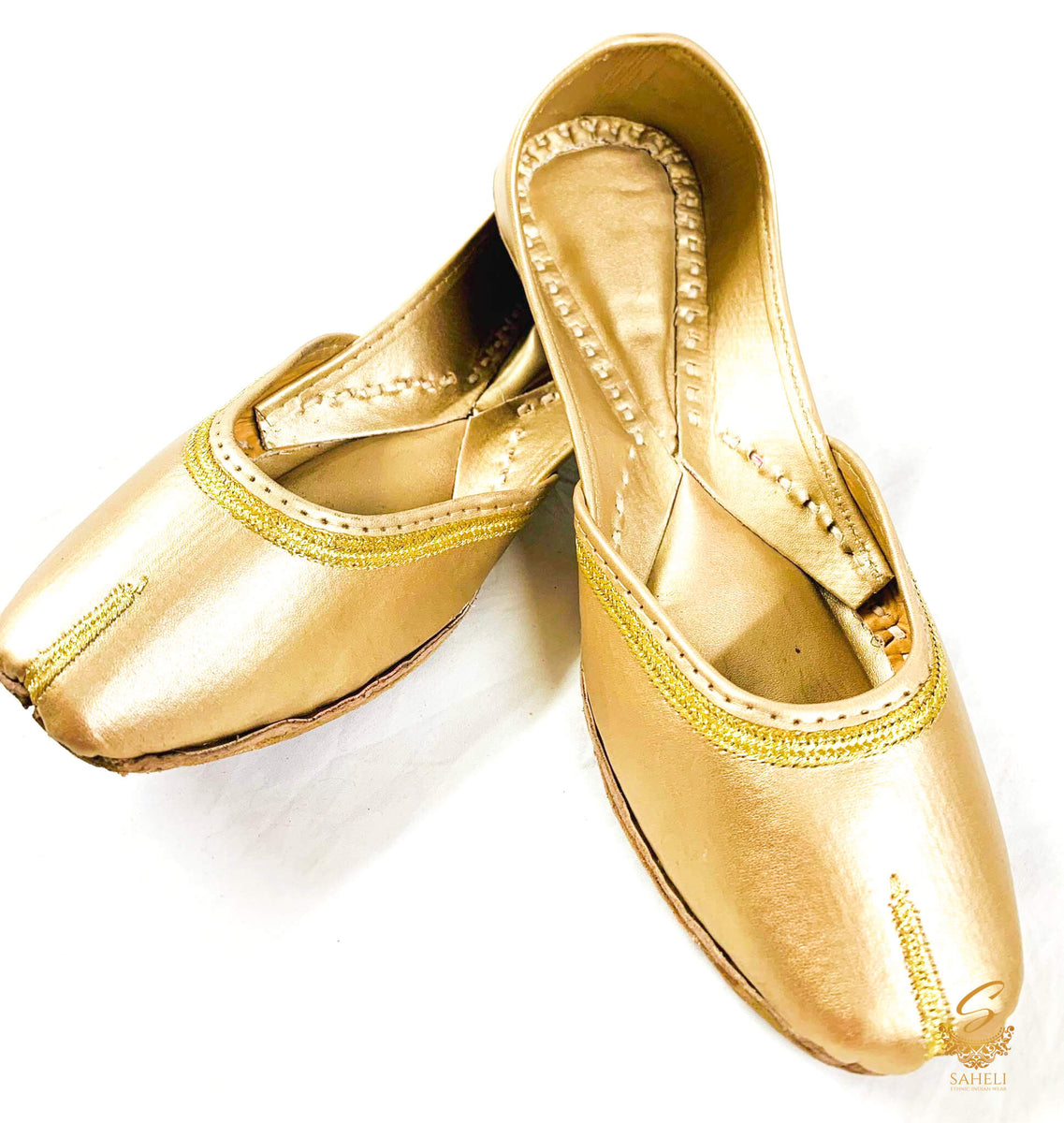 Golden Colour plain Design Punjabi Jutti– Saheli Ethnic Indian Wear